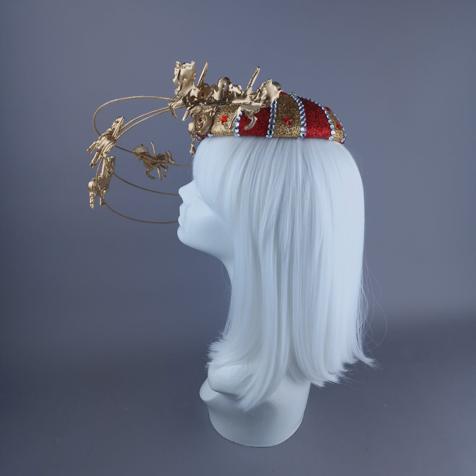 "Cirque Forever" Gold & Red Circus Carousel Wired Veil Hat – Pearls & Swine