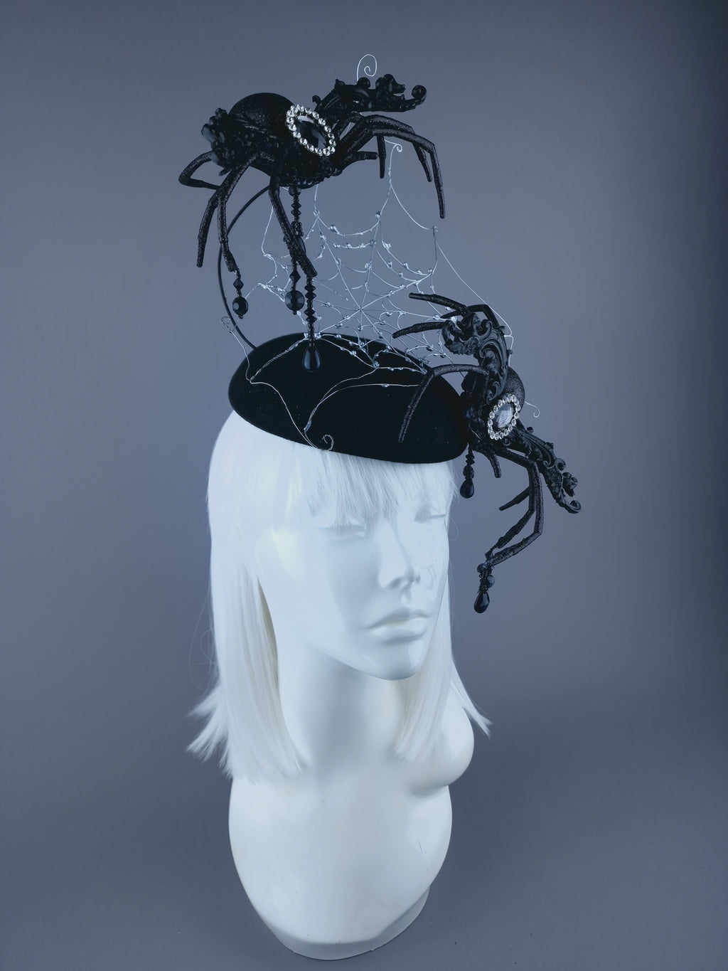 "Hunt" Spiders & Web Fascinator Hat – Pearls & Swine