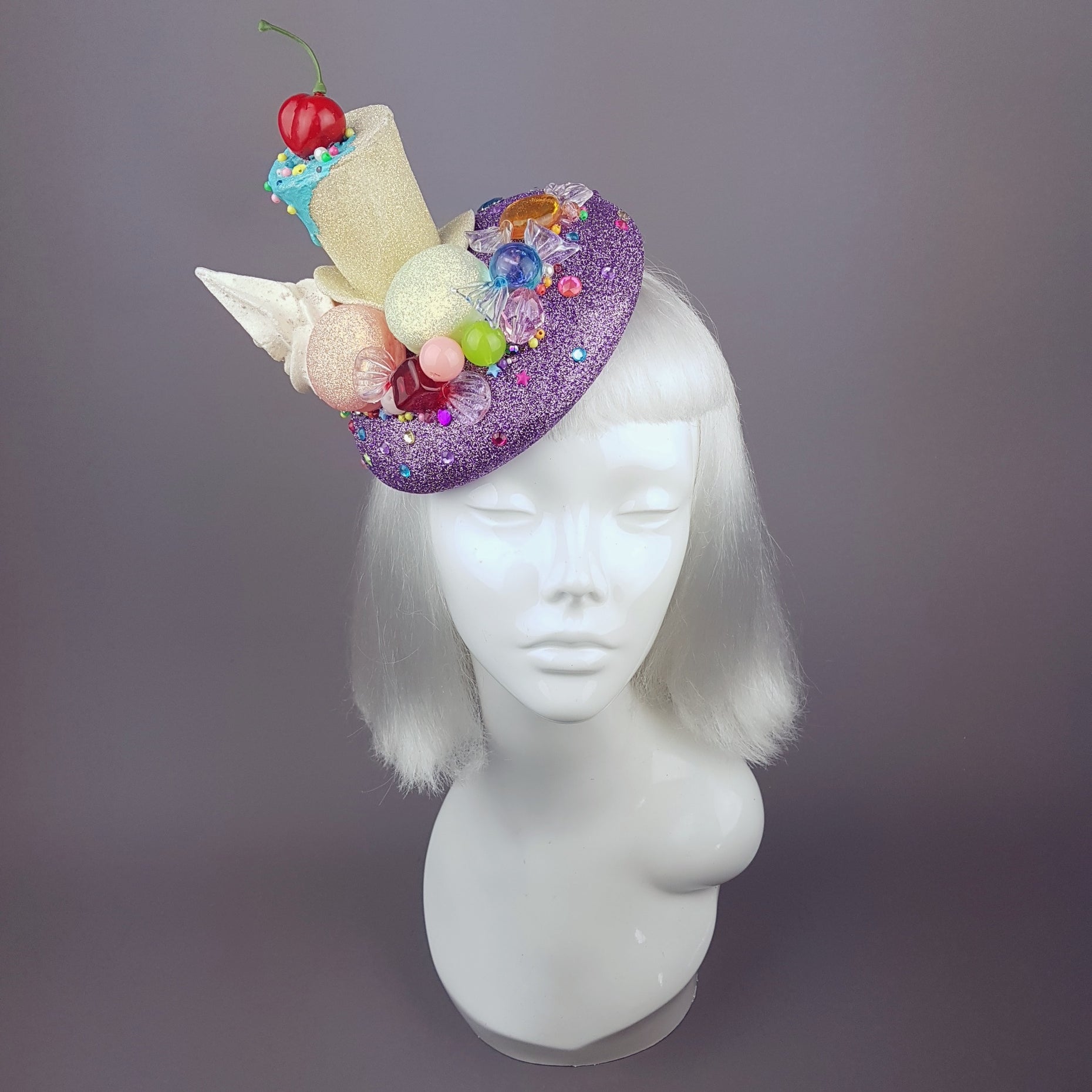 "Délicieux" Glitter Cake Candy Hat – Pearls & Swine