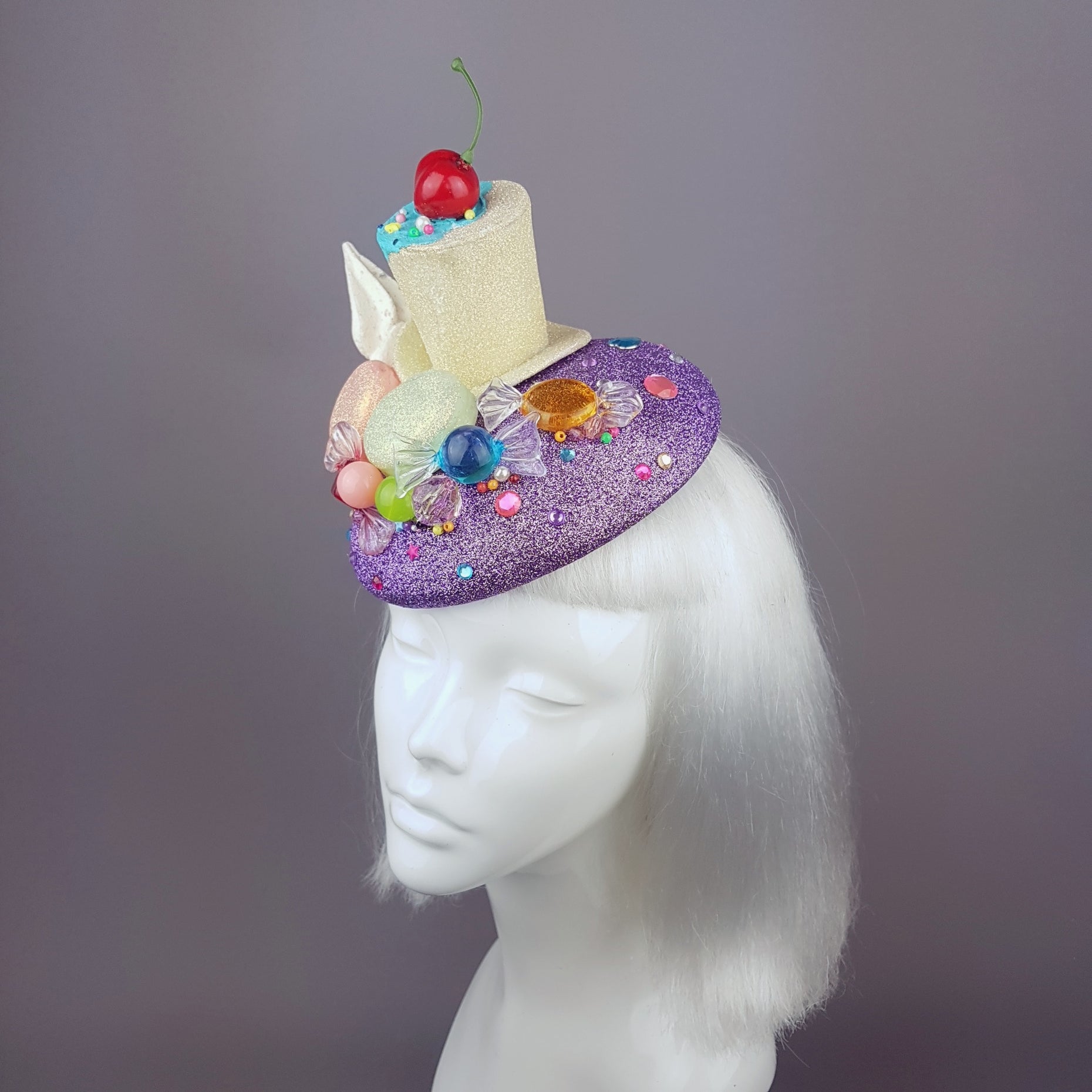 "Délicieux" Glitter Cake Candy Hat – Pearls & Swine