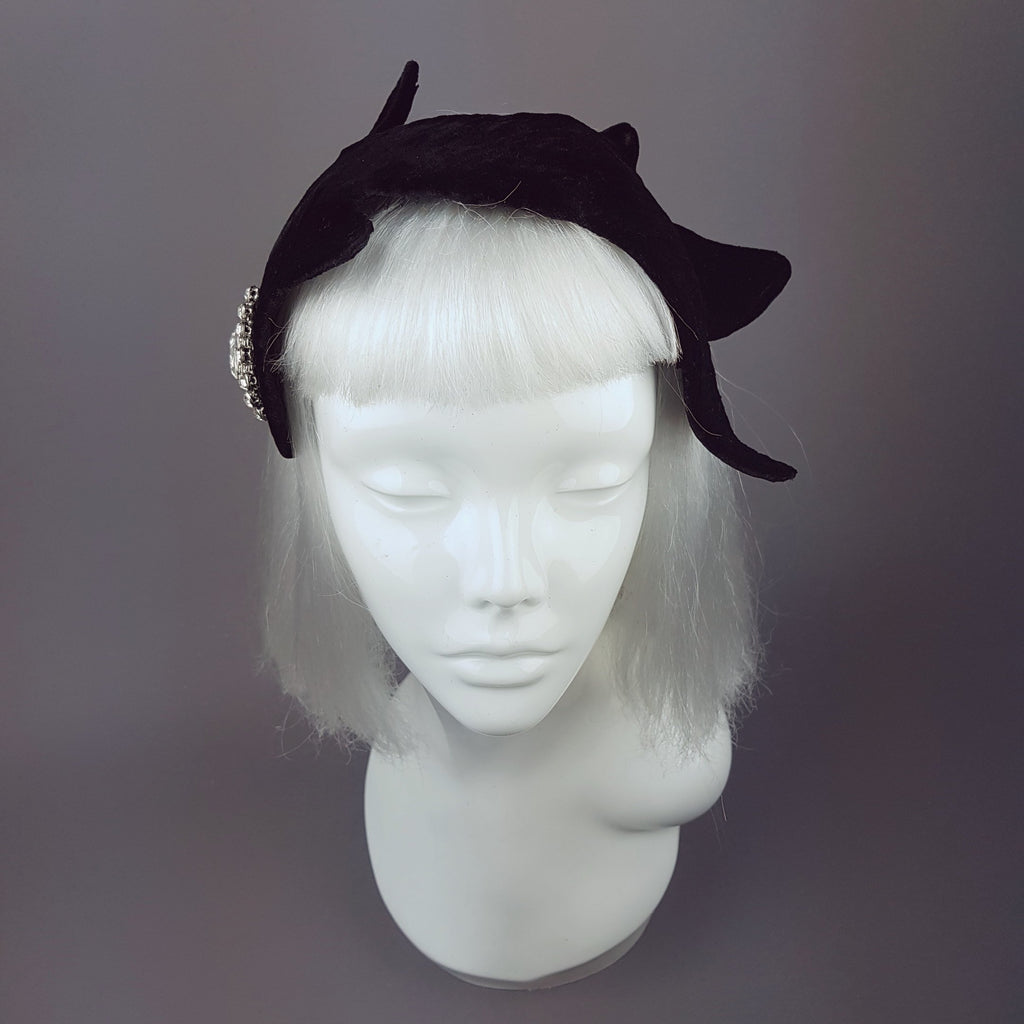 "Pesce" Black Velvet Vintage Style Fish Headpiece – Pearls & Swine