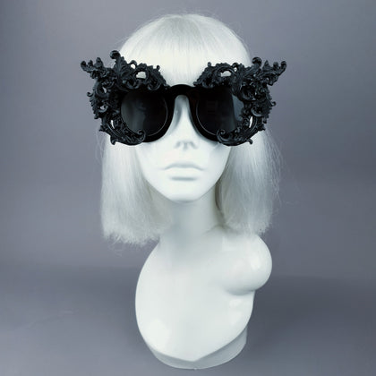 "La Barucci" Ornate Black Filigree on Black Sunglasses – Pearls & Swine